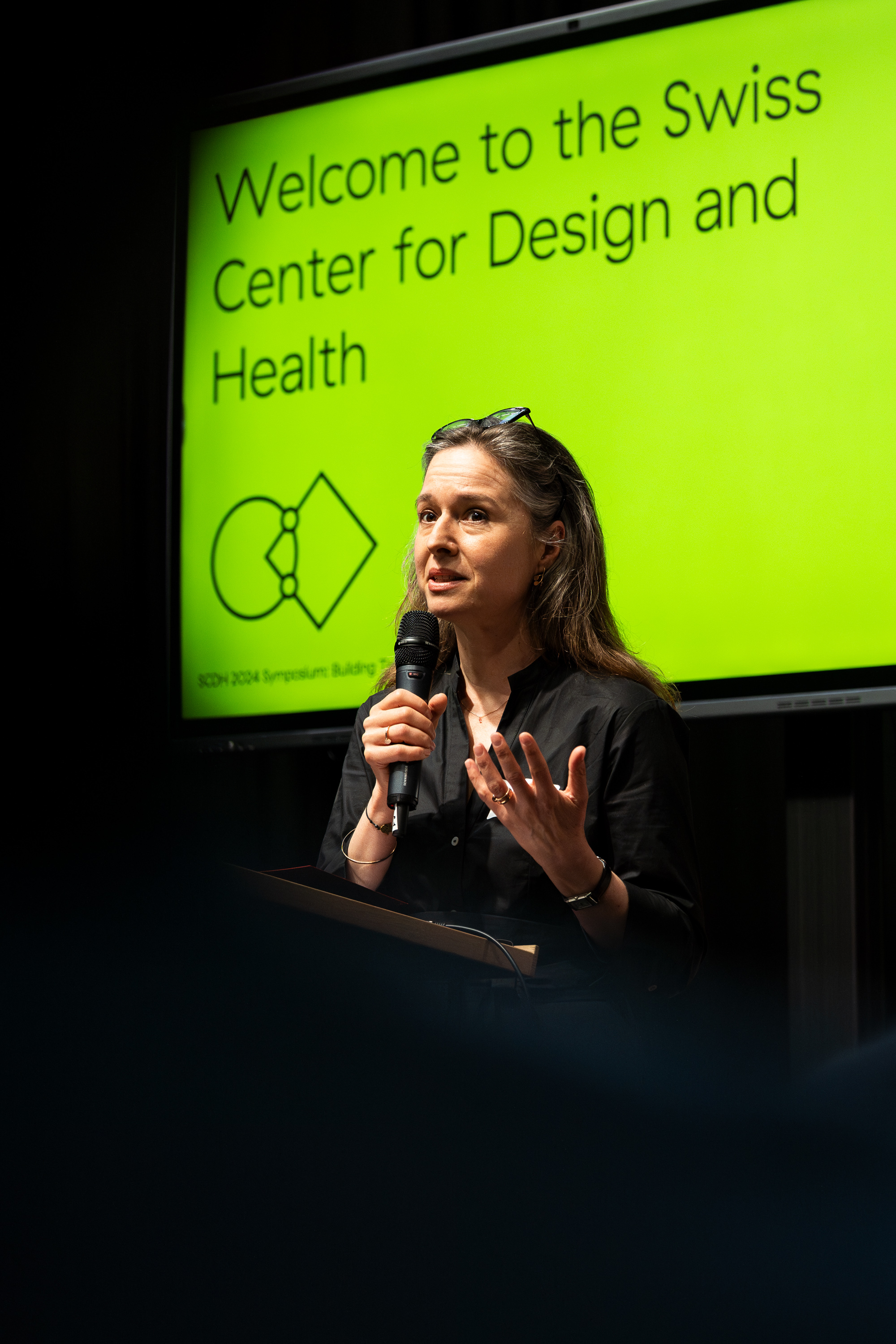 Dr. Minou Afzali erhält Berner Design Preis | Swiss Center for Design ...